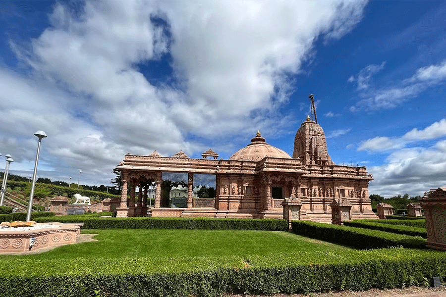 Jain Samaj Potters Bar – Jain Temple in the Heart of Hertfordshire