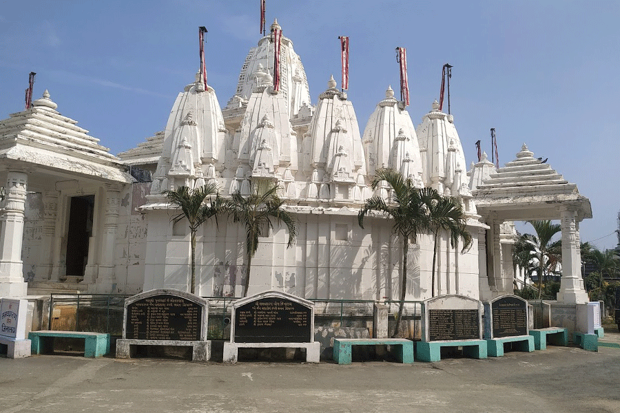 Kutchi Bhavan Jain Shwetambar Mandir - A Sacred Spiritual Hub